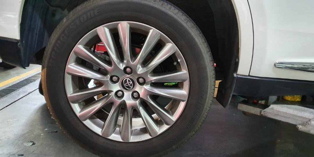Toyota Harrier Premium Rim and tyre 18", Car Accessories, Tyres & Rims ...