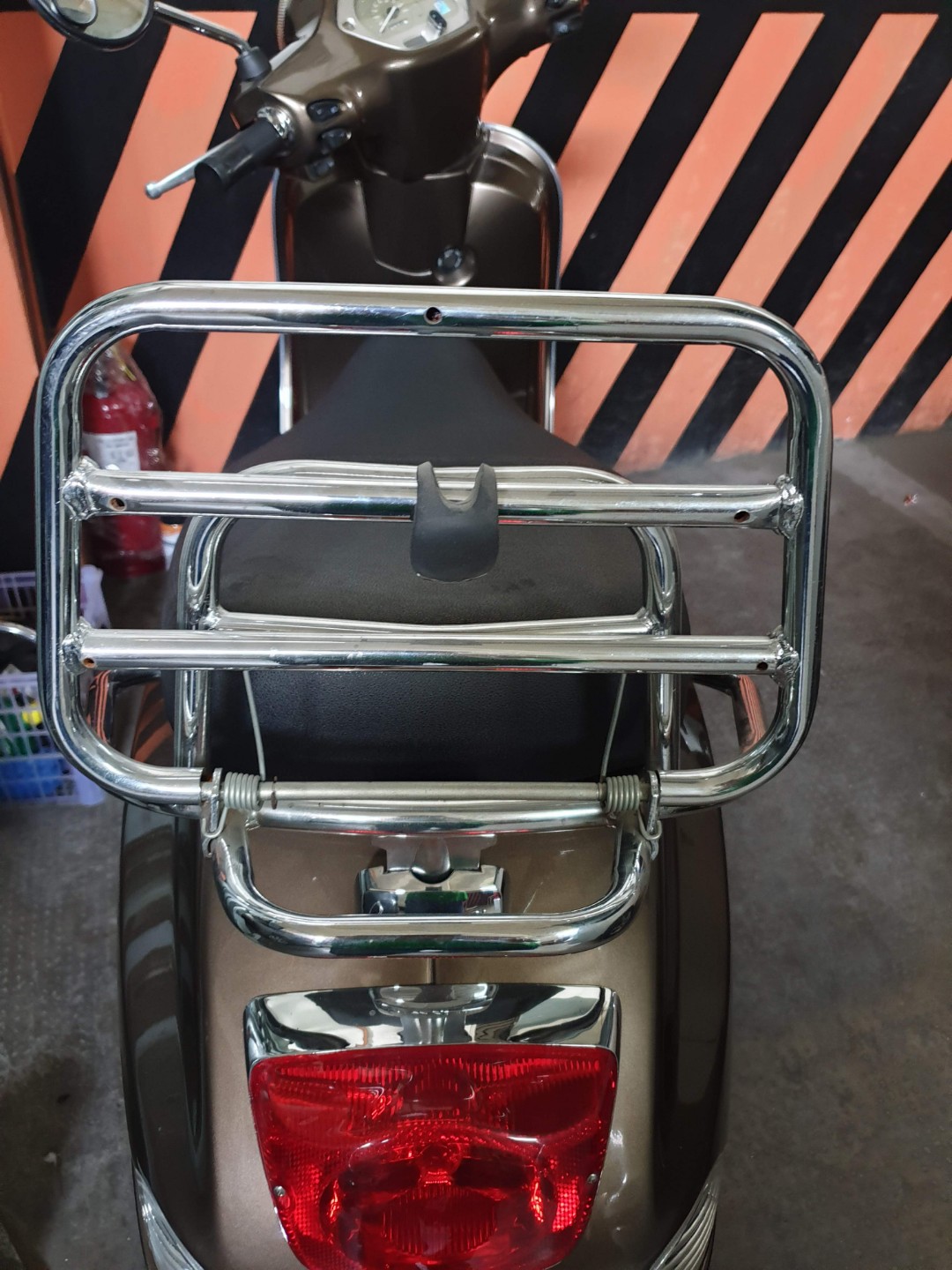 vespa lx150 foldable rear rack, Motorbikes, Motorbike Parts ...