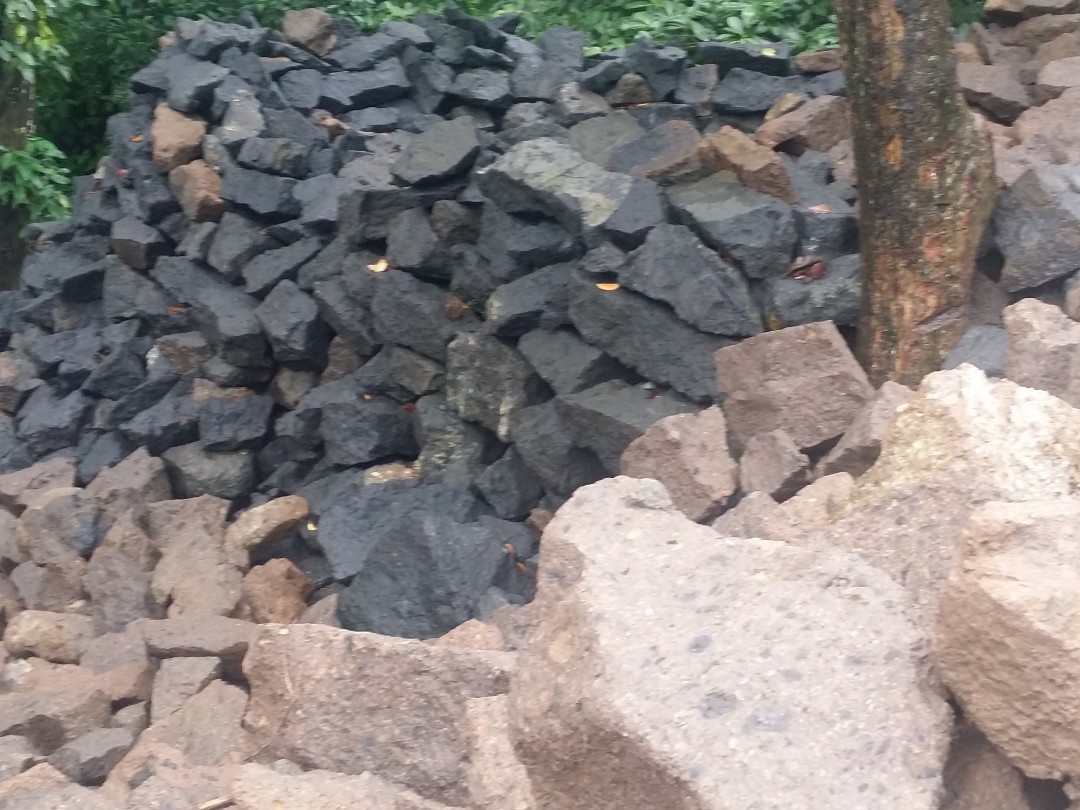 Escombro skombro panambak on Carousell