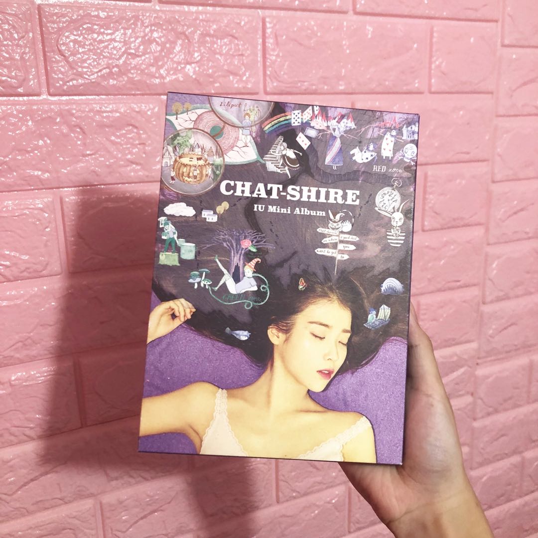 IU Chat-Shire Album, Hobbies & Toys, Memorabilia & Collectibles, K-Wave on Carousell