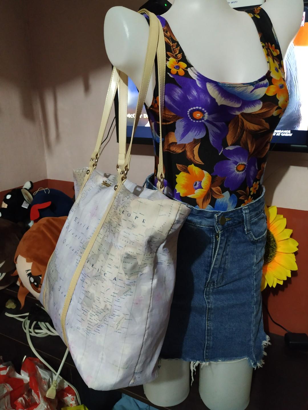 Paprika map tote bag, Women's Fashion, Bags & Wallets, Tote Bags on ...