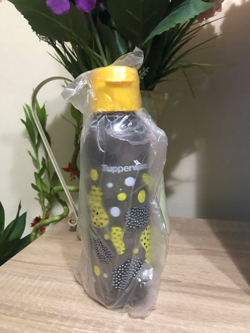 Tupperware eco bottle 750ml, Furniture & Home Living, Kitchenware ...