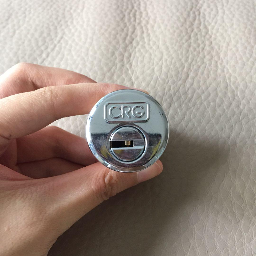 (95%新) CRG Chinrose 門鎖連4條鎖鑰, 傢俬＆家居, 保安及門鎖 , 門鎖、門、閘 - Carousell