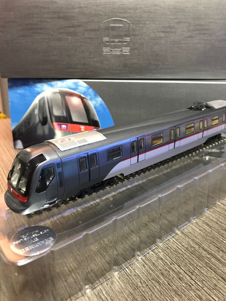 全新地鐵東涌線列車模型 MTR, 興趣及遊戲, 玩具 & 遊戲類 - Carousell