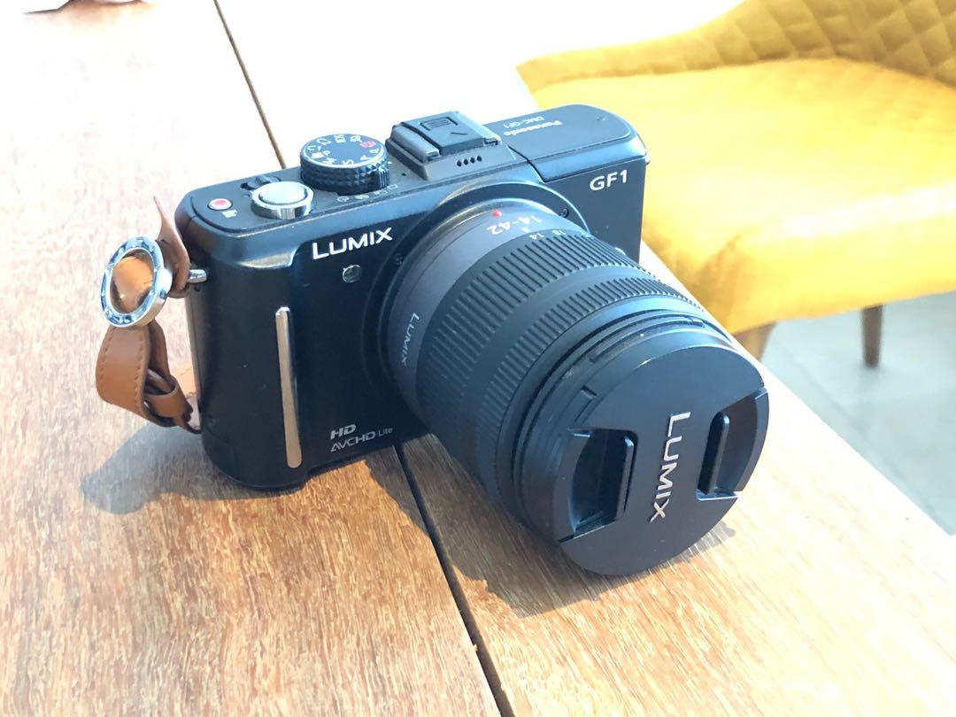 Panasonic Lumix GF1 mirrorless camera with 14-42mm zoom lens ...