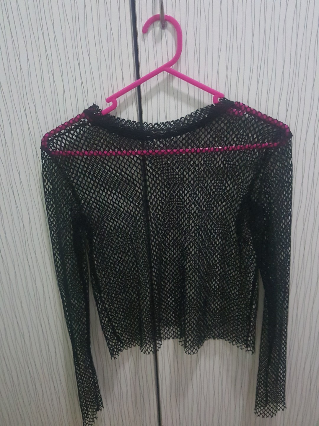 Bershka Netted top, Women's Fashion, Tops, Sleeveless on Carousell