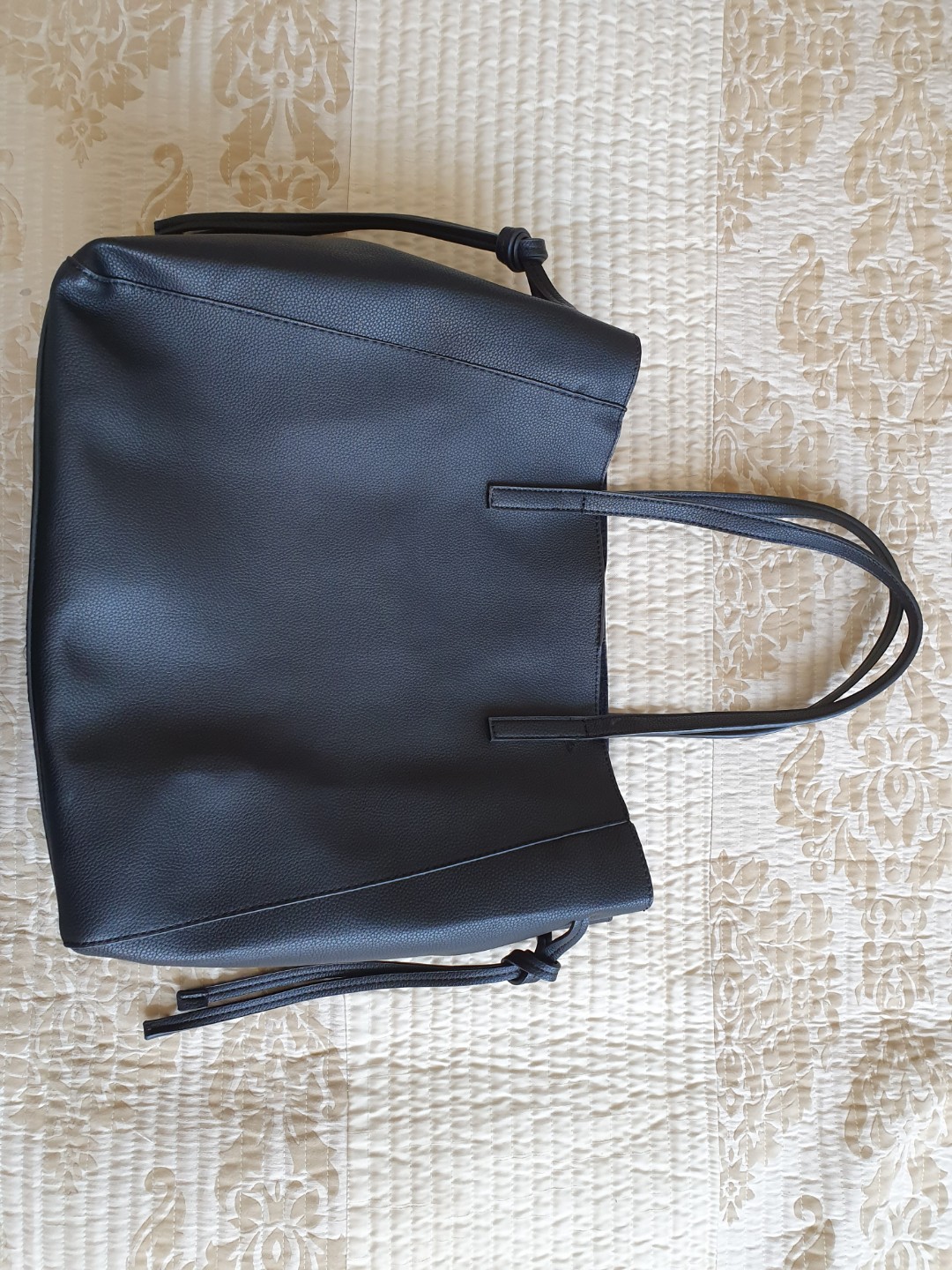 Black Mango Tote, Women's Fashion, Bags & Wallets, Tote Bags on Carousell