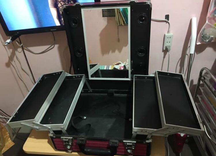 SUESH Makeup Kit, Beauty & Personal Care, Face, Makeup on Carousell