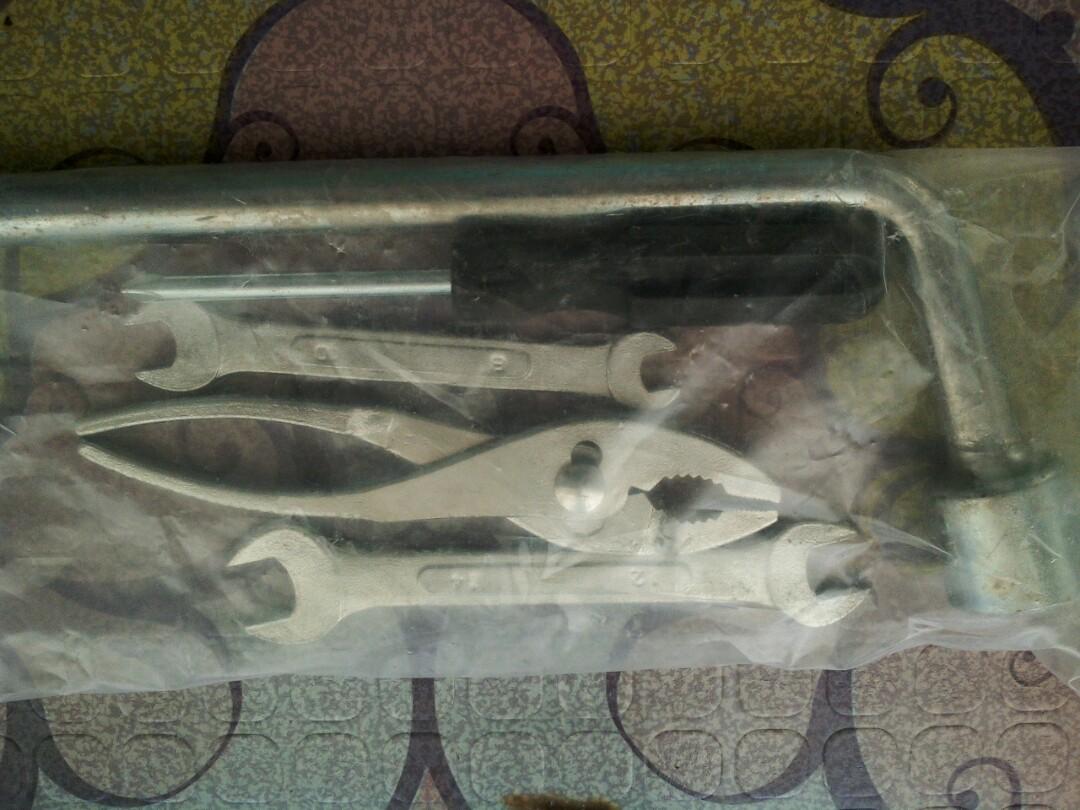 TOOL SET UNTUK KERETA, Auto Accessories on Carousell