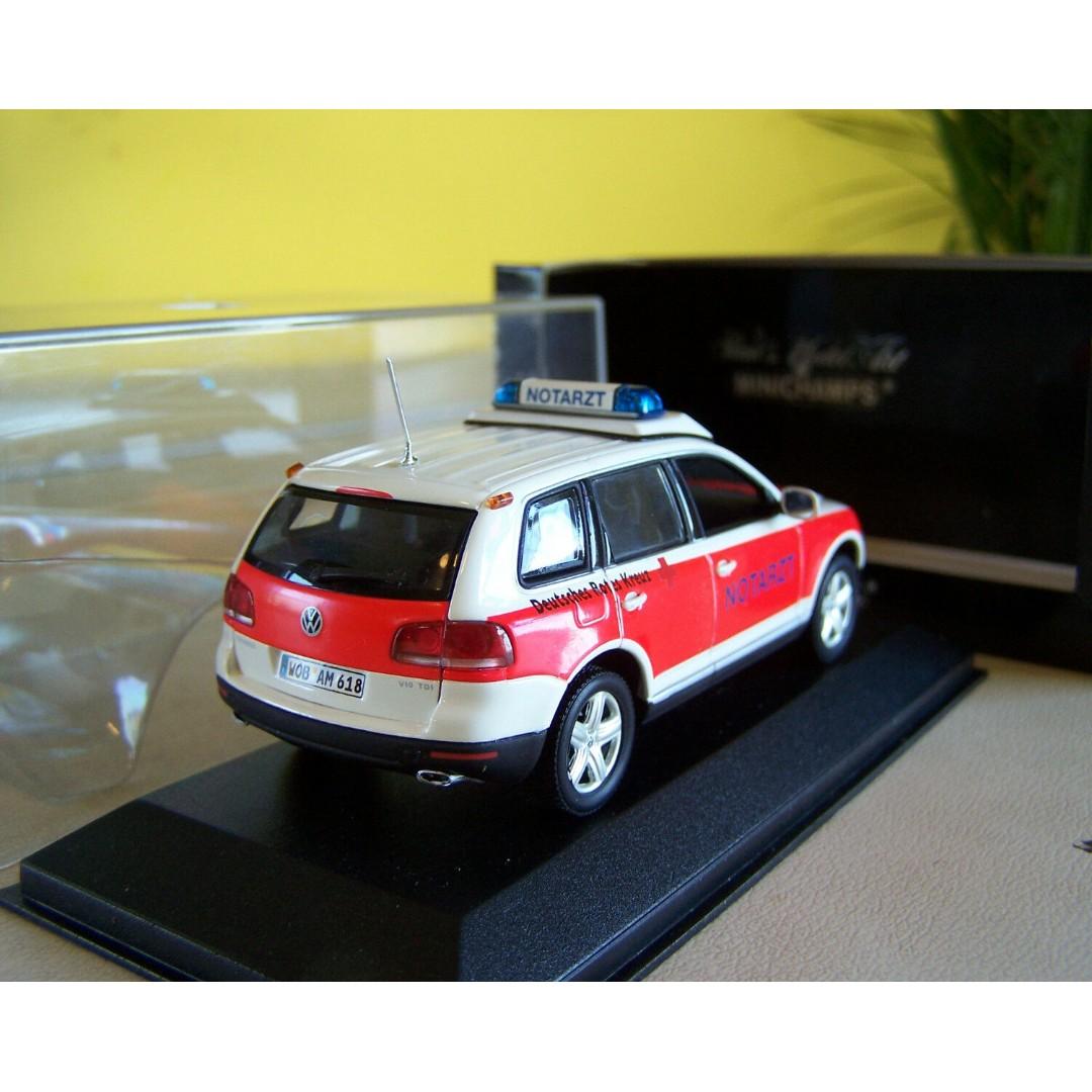 1:43 Minichamps 2002 VW Touareg NEF Notarzt . Emergency Ambulance ...