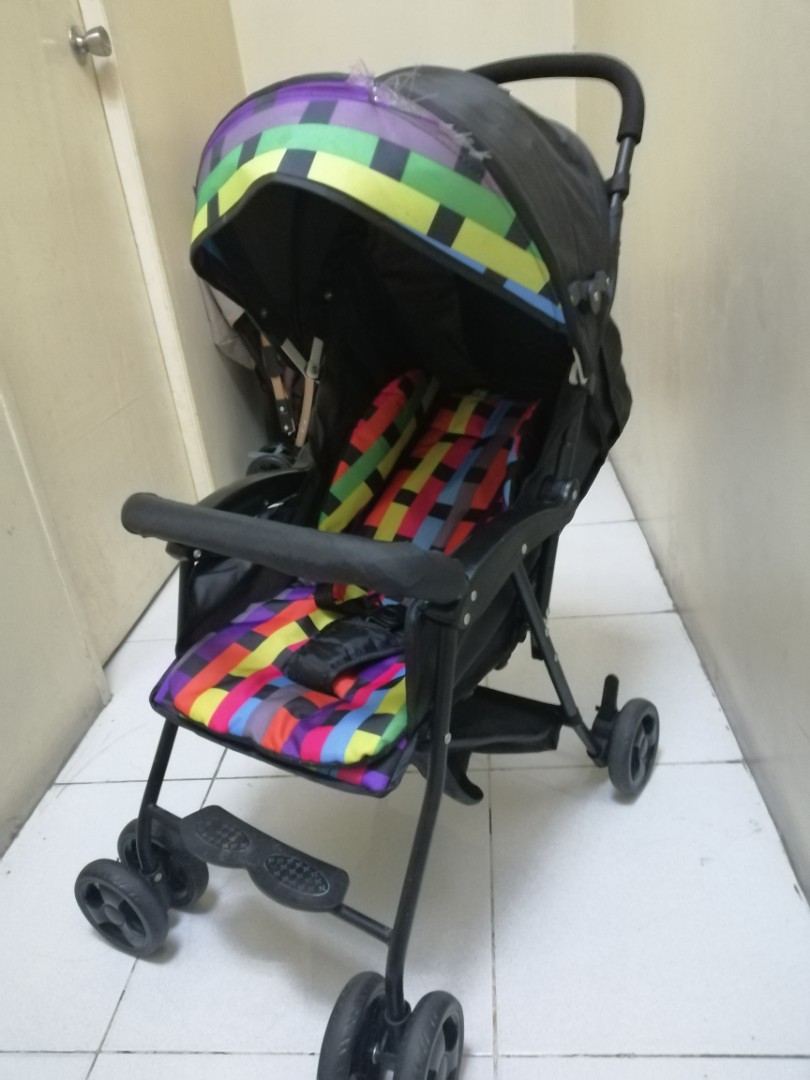 Giant Carrier stroller, Babies & Kids, Going Out, Strollers on Carousell