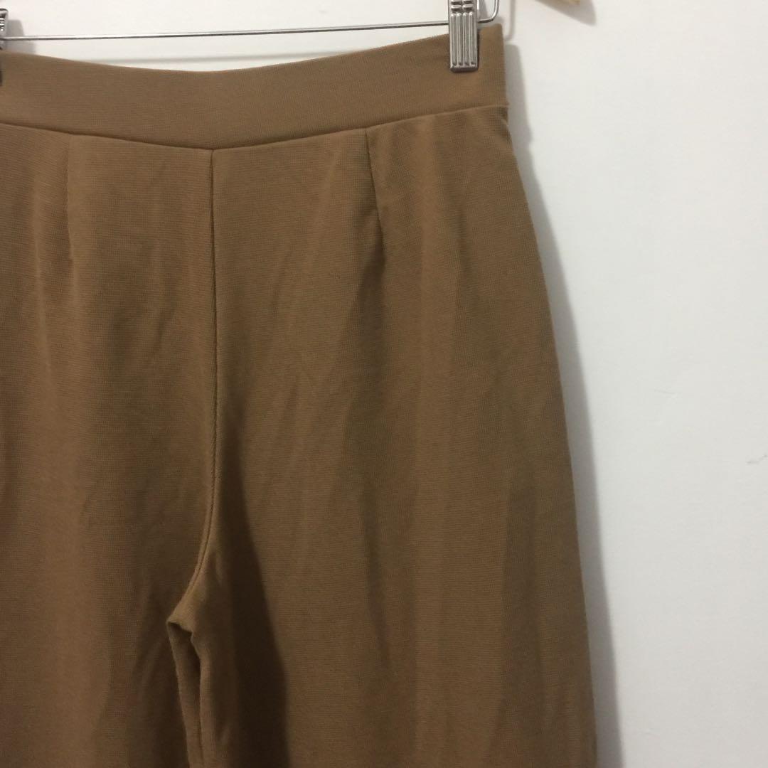 NEW Uniqlo Flared Square Pants in Tan, Women's Fashion, Bottoms, Other ...