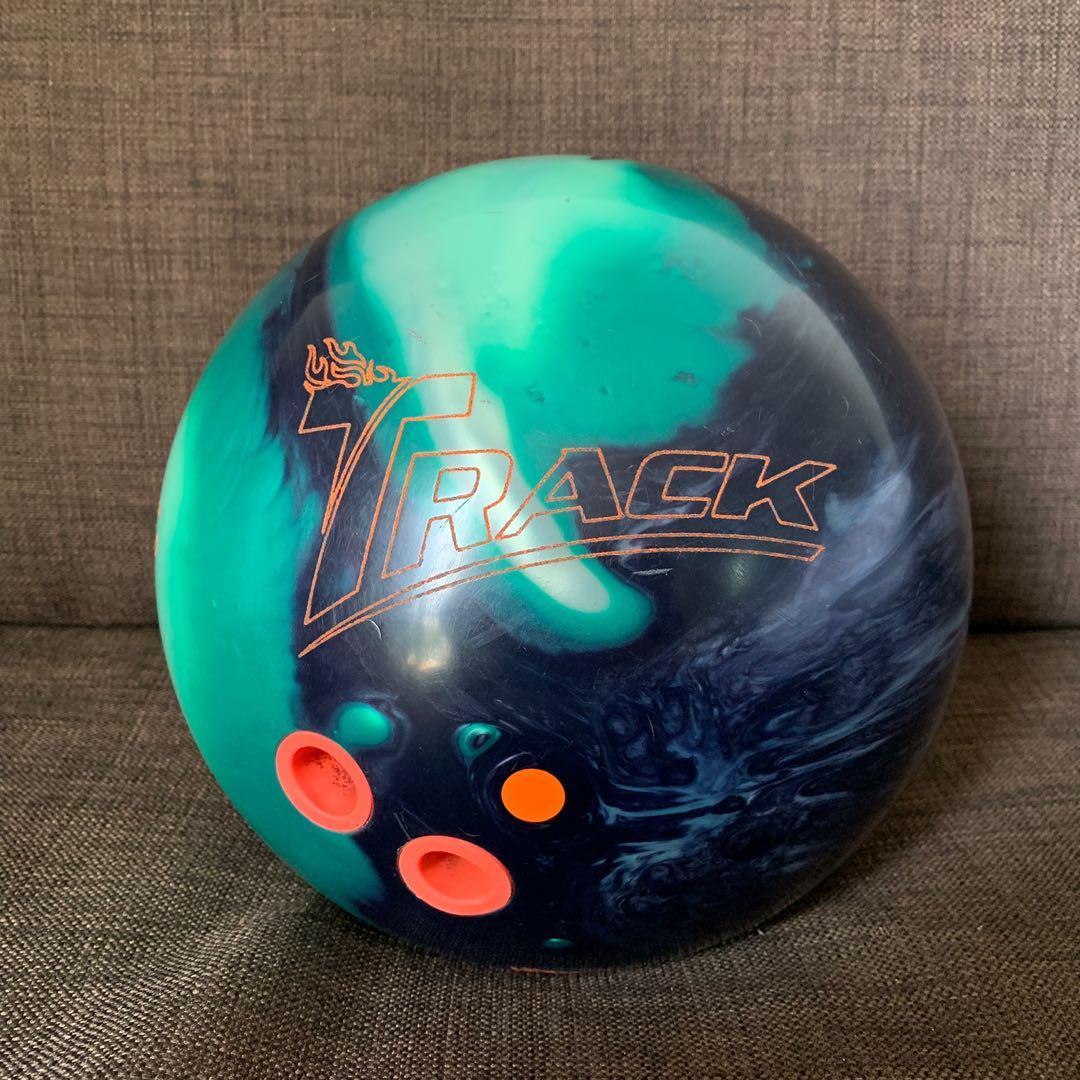 Track Kinetic Bowling Ball, Sports Equipment, Sports & Games, Billiards ...
