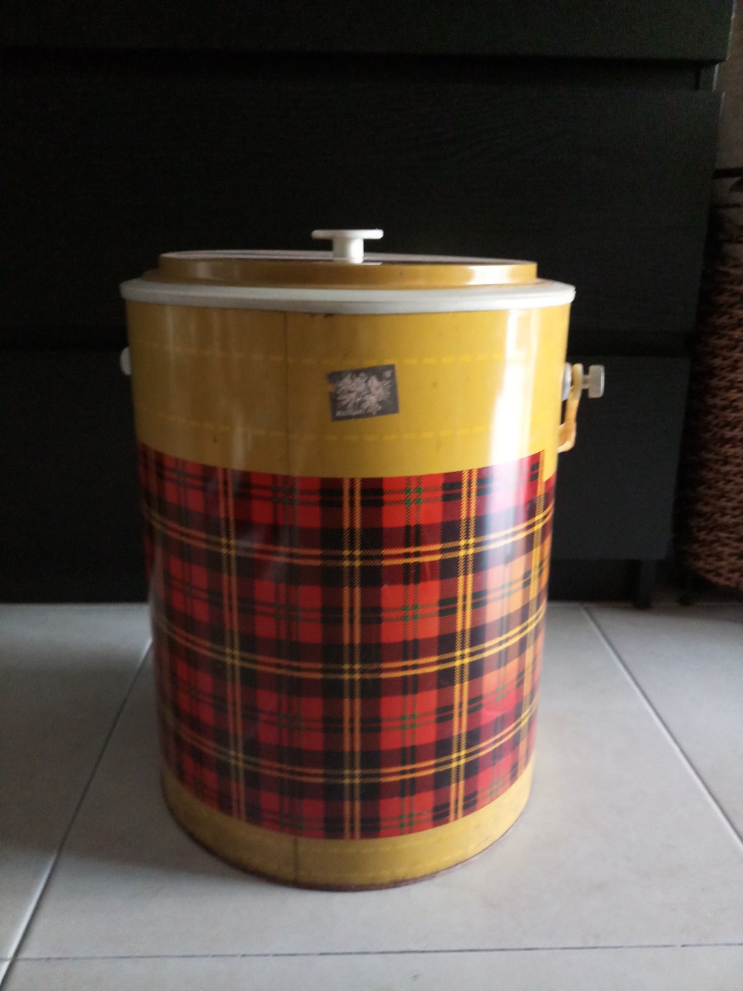 Vintage Insulated Bucket, TV & Home Appliances, Kitchen Appliances ...