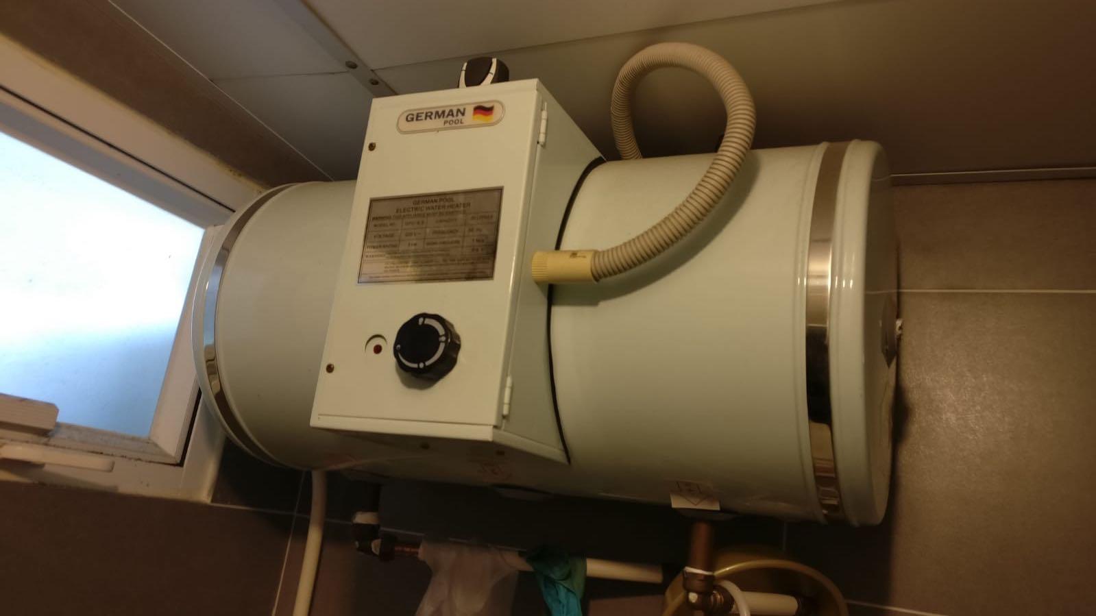 German Pool 25L Electric Water Heater, 家庭電器, 冷氣機及暖風機 on Carousell