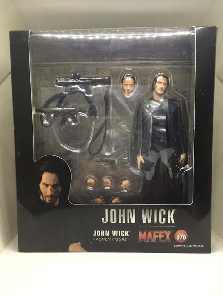 Mafex john wick (bootleg version), Hobbies & Toys, Collectibles ...