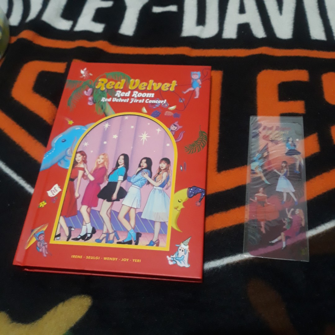 Red velvet red room photo book, Hobbies & Toys, Memorabilia ...