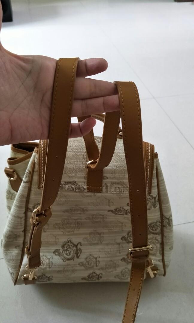Sembonia Backpack, Women's Fashion, Bags & Wallets, Backpacks on Carousell