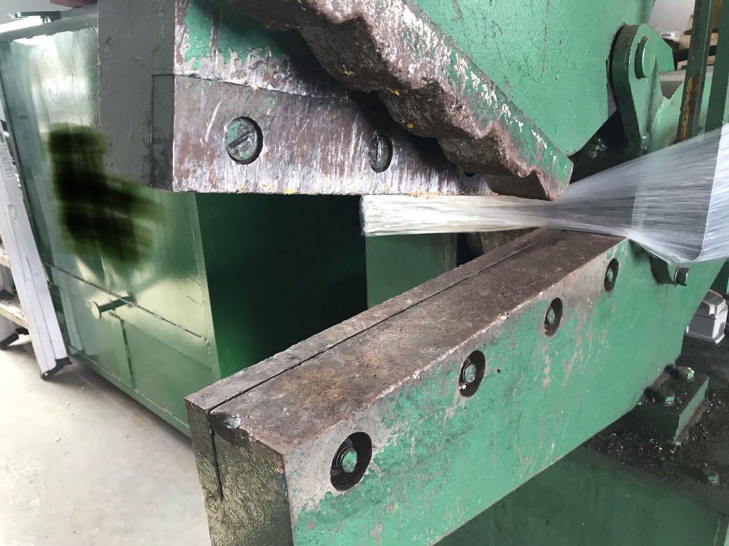 Cable cutter shearer Alligator shear aluminium recycle machine AS 630 ...