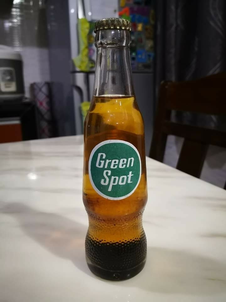 Botol minuman lama, Hobbies & Toys, Collectibles & Memorabilia, Vintage ...