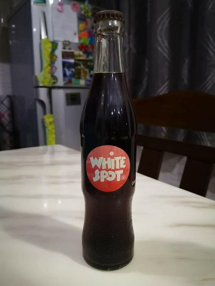 Botol minuman lama, Hobbies & Toys, Collectibles & Memorabilia, Vintage ...