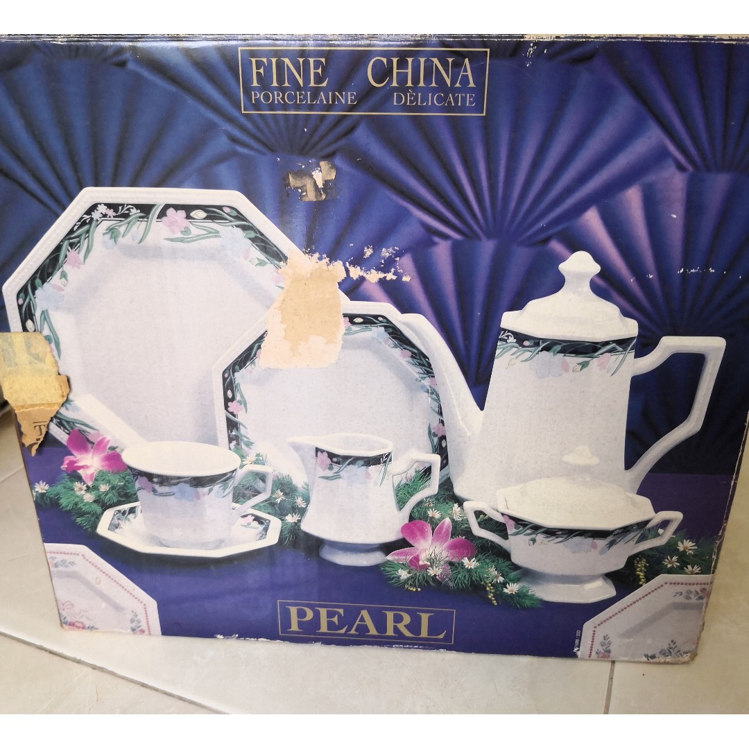 FINE CHINA dining set for 6 people. Made of porcelain, Everything Else ...