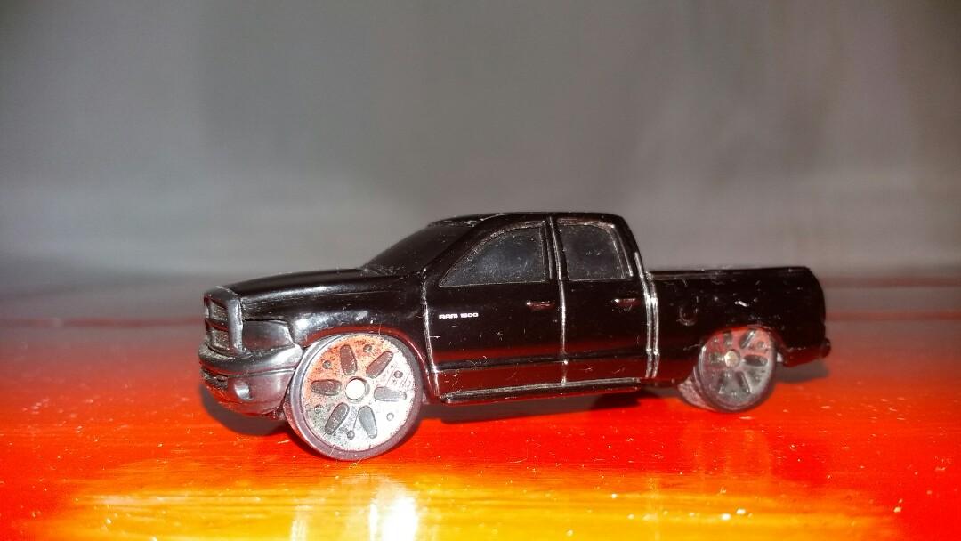 MAISTO 2002 Dodge Ram Quad Cab Diecast 1:64, Hobbies & Toys, Toys ...