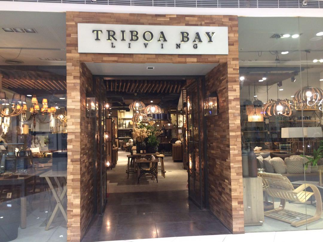 Massive Chandelier from Triboa Bay Makati, Furniture & Home Living, Lighting & Fans, Lighting on ...