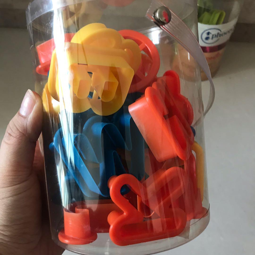 Redman Cookie Cutters, Furniture & Home Living, Kitchenware & Tableware ...