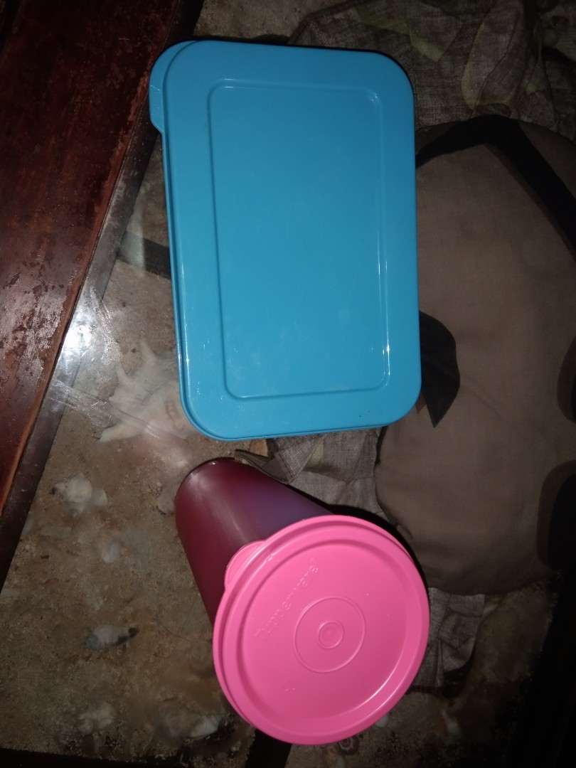New Tupperware tempat minum baru + dapat tempat makan sekat good ...