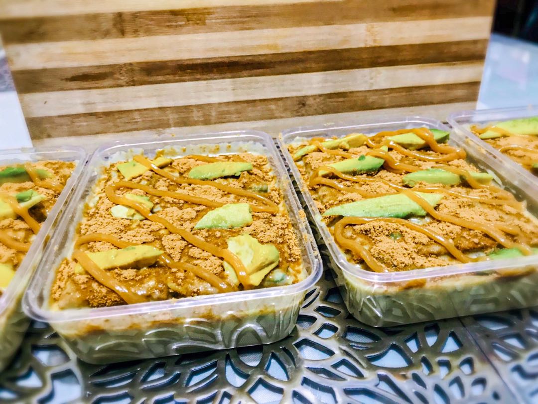 Graham float (flavor) mango,avocado dulce de leche Also mango ice cream ...