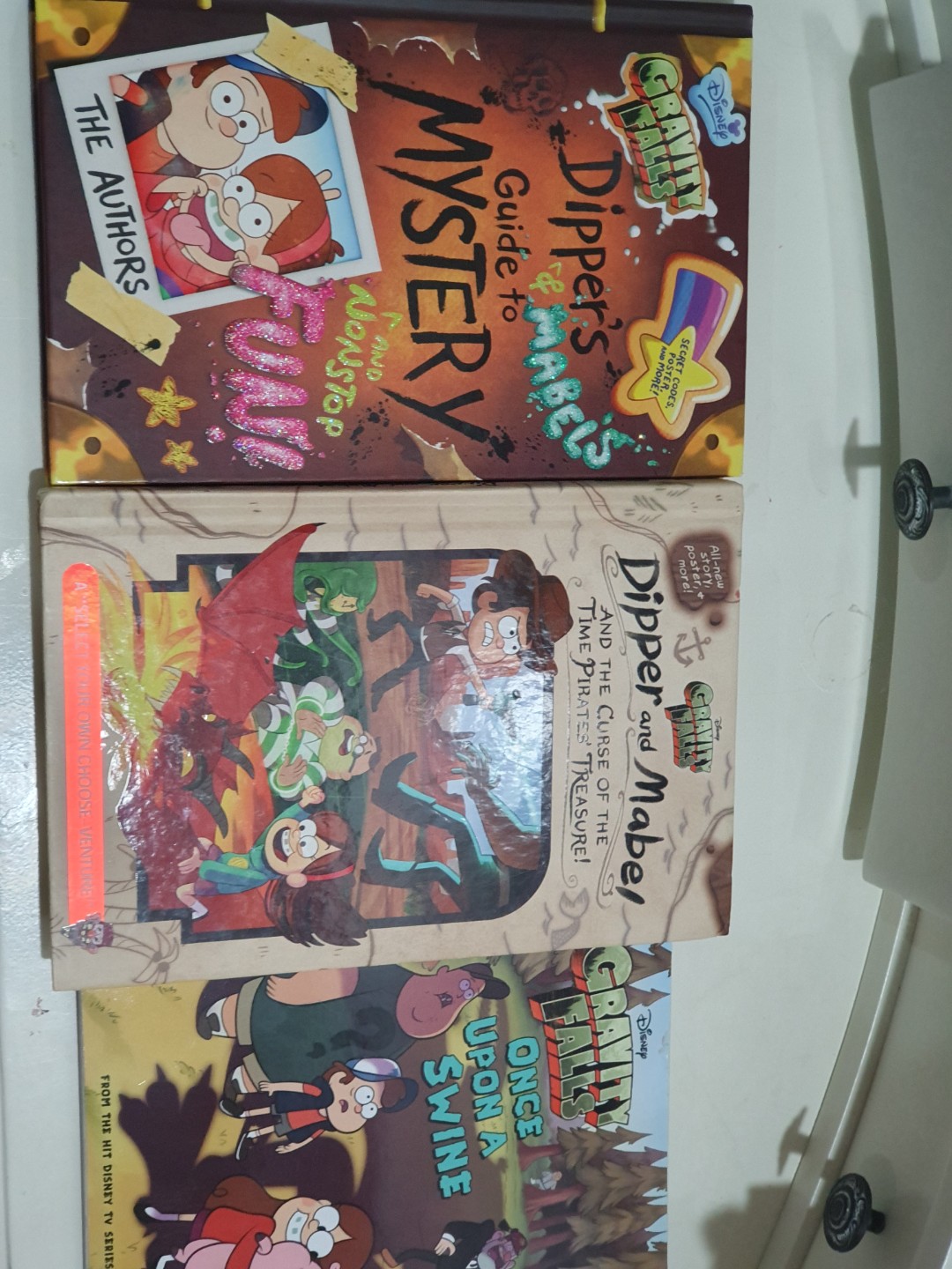 Gravity Falls Set, Hobbies & Toys, Books & Magazines, Travel & Holiday ...