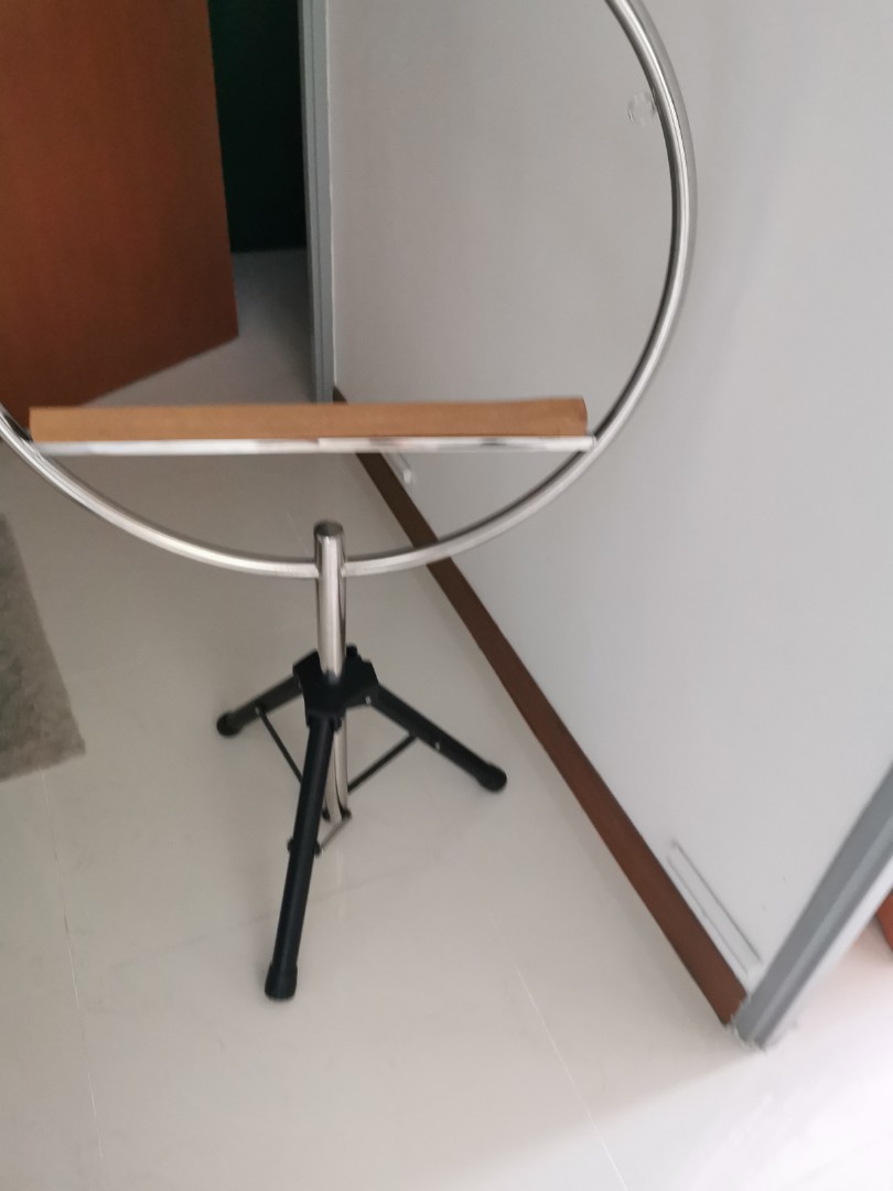 Parrot stand, Mobile Phones & Gadgets, Mobile & Gadget Accessories ...