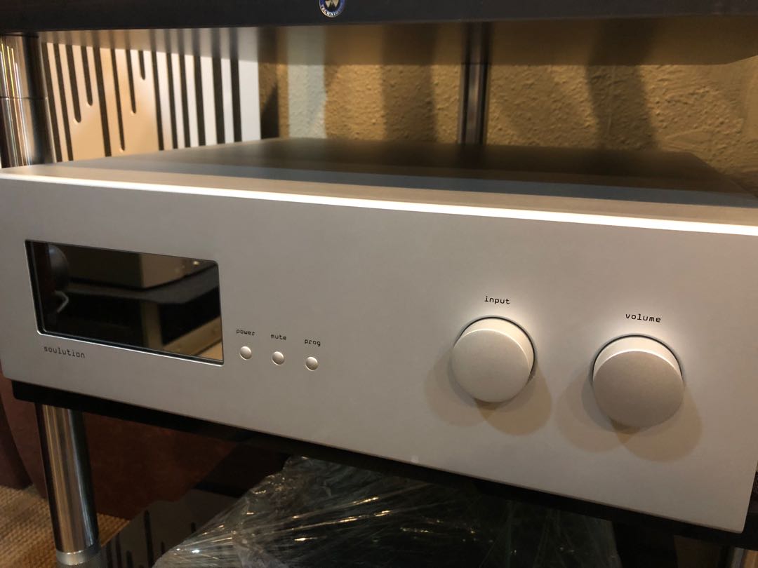 Soulution 725 pre amp, Audio, Other Audio Equipment on Carousell