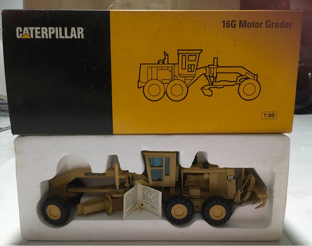 Caterpillar 16G motor grader, Hobbies & Toys, Memorabilia ...