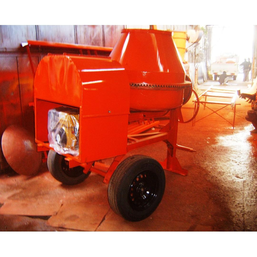 Premium Concrete Mixer 1-Bagger with Engine, Commercial & Industrial ...