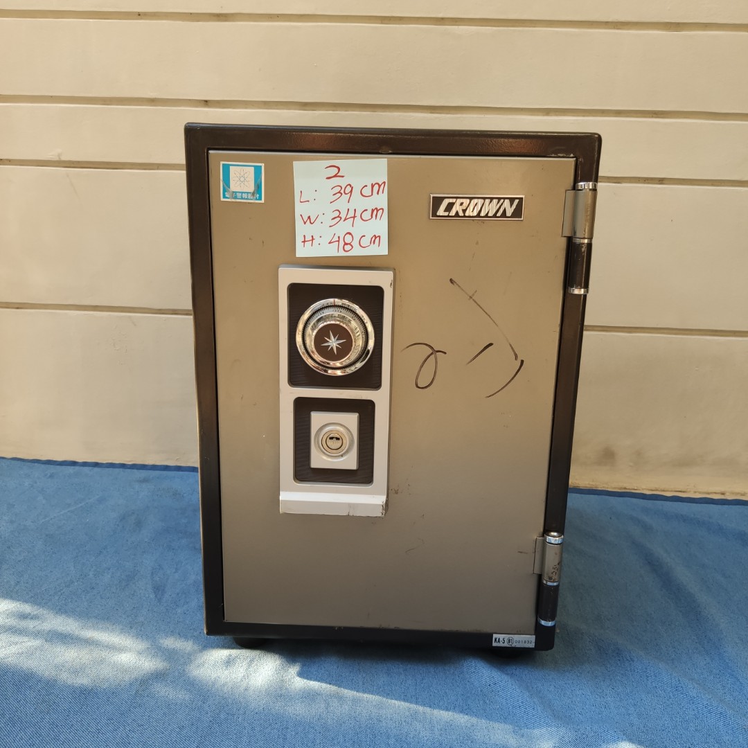 Crown Safety Vault, Babies & Kids, Baby Nursery & Kids Furniture ...