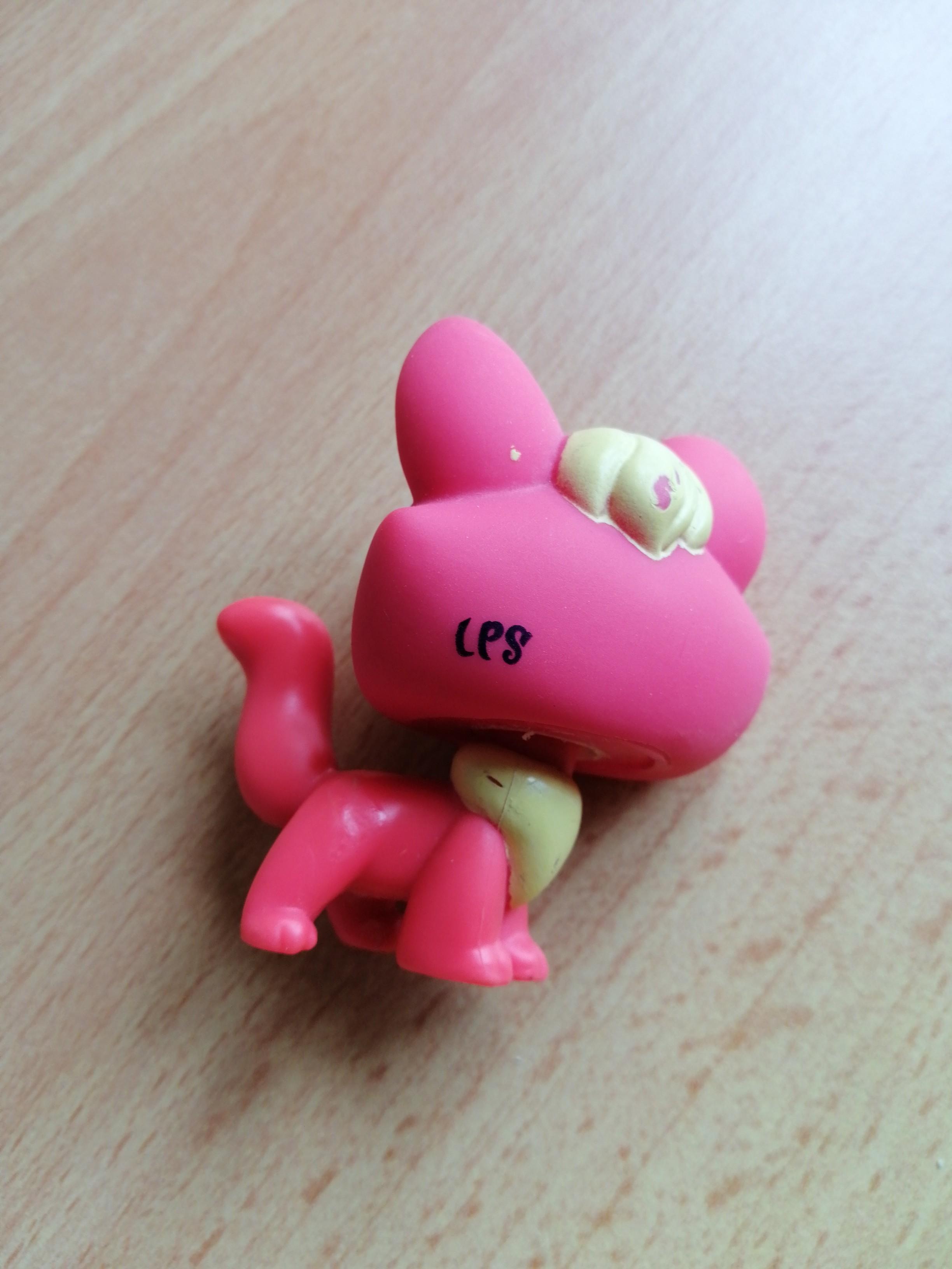 LPS Fox (RARE), Hobbies & Toys, Toys & Games on Carousell