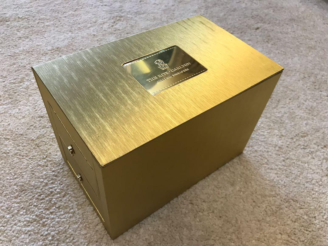Ritz-Carlton Mooncake Box, Everything Else on Carousell