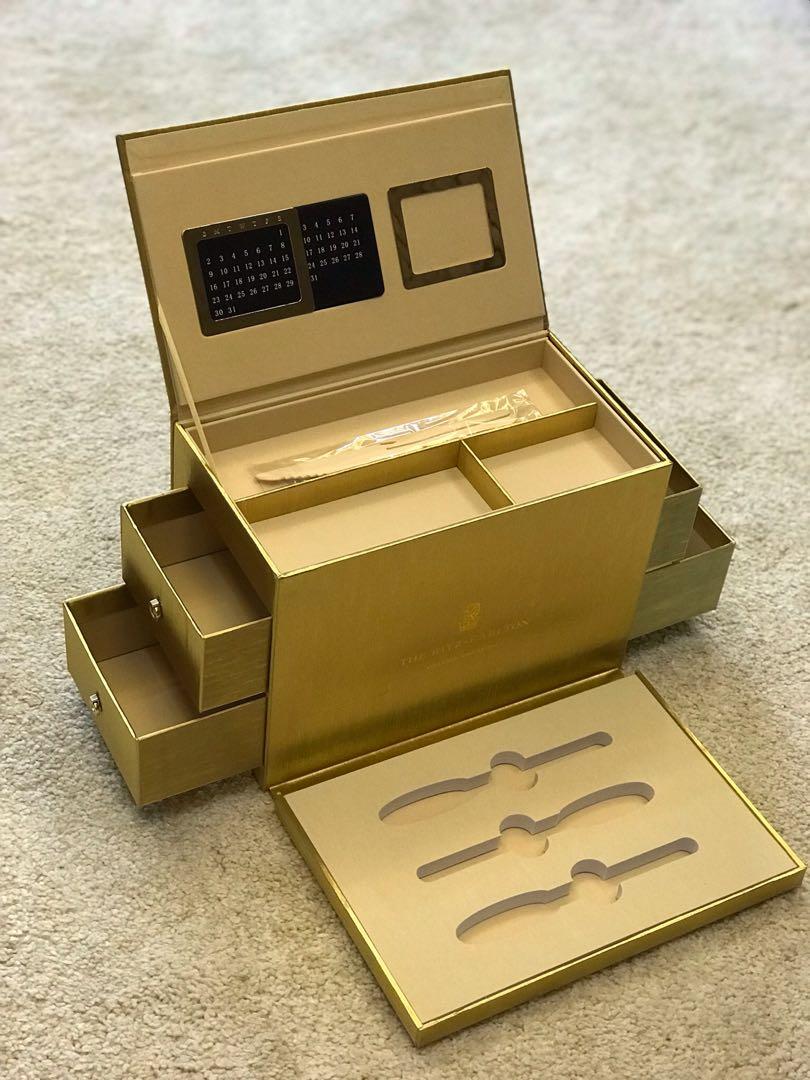 Ritz-Carlton Mooncake Box, Everything Else on Carousell