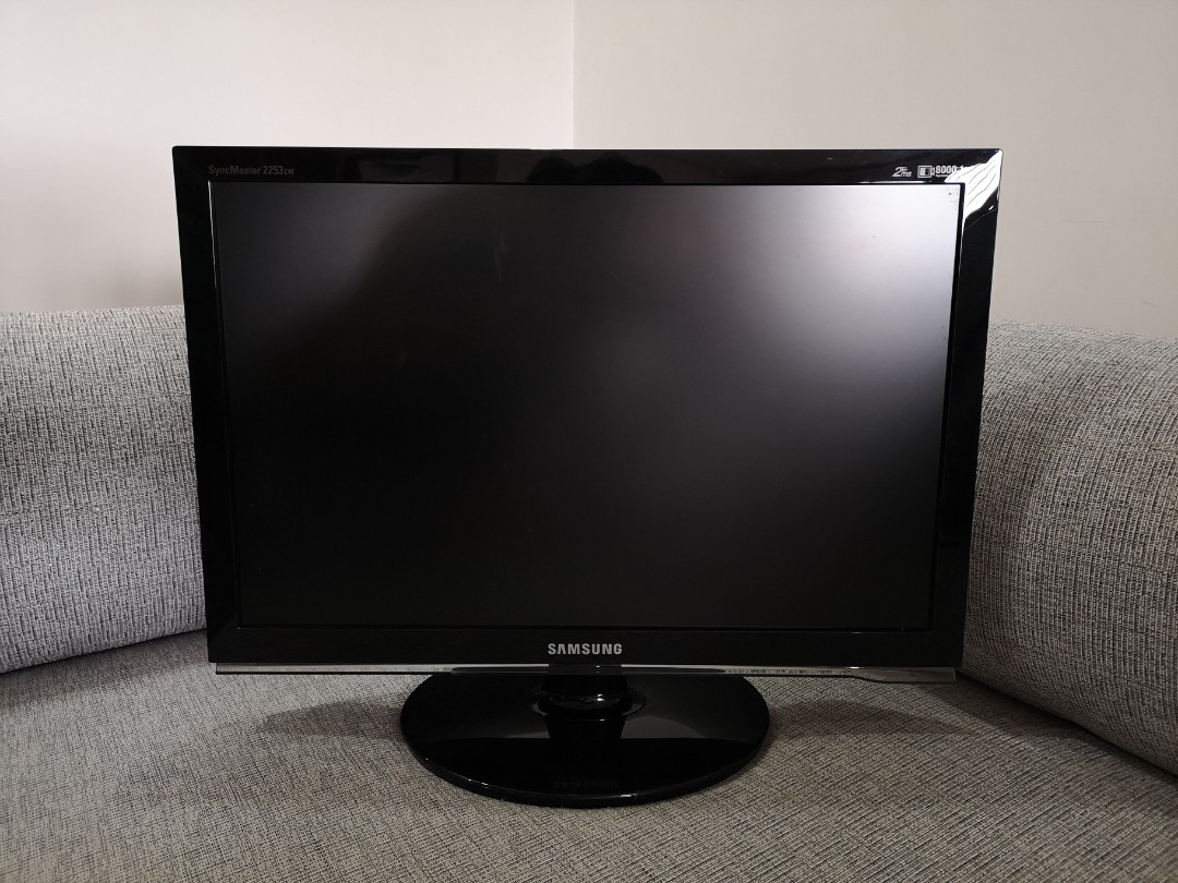 Samsung Monitor Syncmaster 2253LW, Computers & Tech, Desktops on Carousell