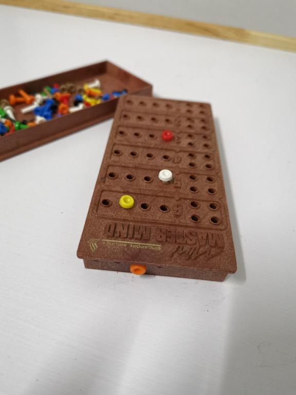 Singapore Airline: Limited Edition Mini Master Mind Game Set, Hobbies ...