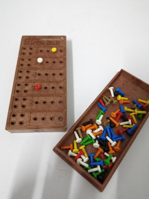 Singapore Airline: Limited Edition Mini Master Mind Game Set, Hobbies ...