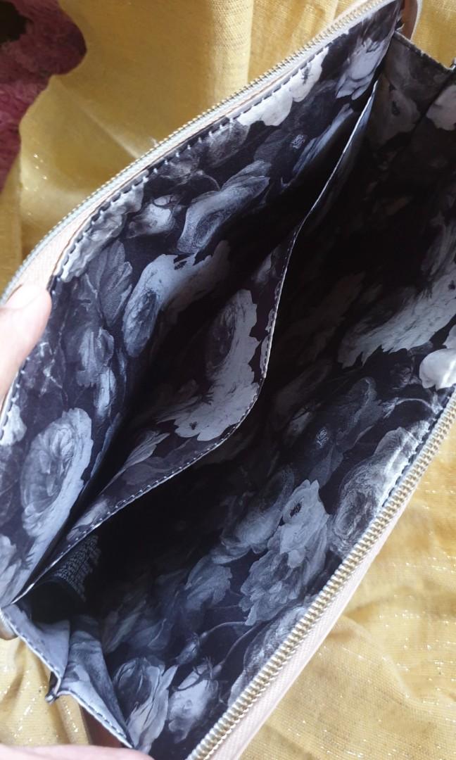 Ted baker pouch bag, Women's Fashion, Bags & Wallets, Purses & Pouches ...