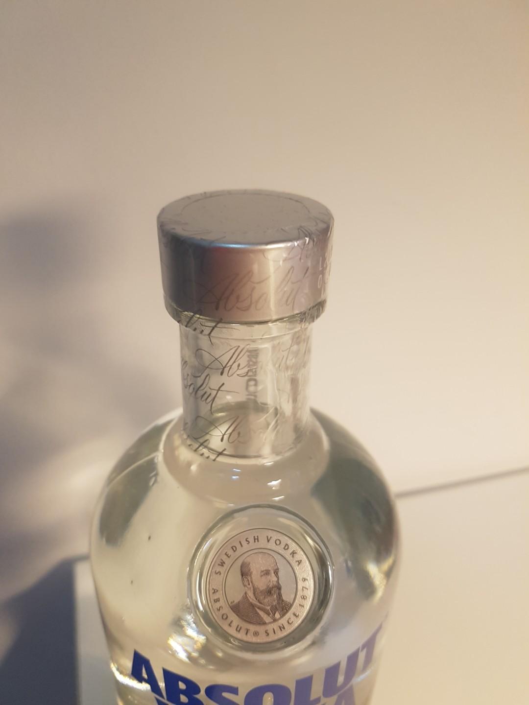 Absolut vodka 700ml, Food & Drinks, Alcoholic Beverages on Carousell