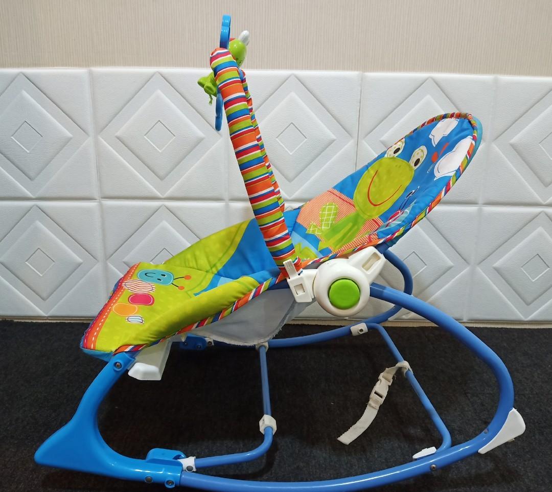 Baby Rocker (Fisher-Price), Babies & Kids, Going Out, Carriers & Slings ...