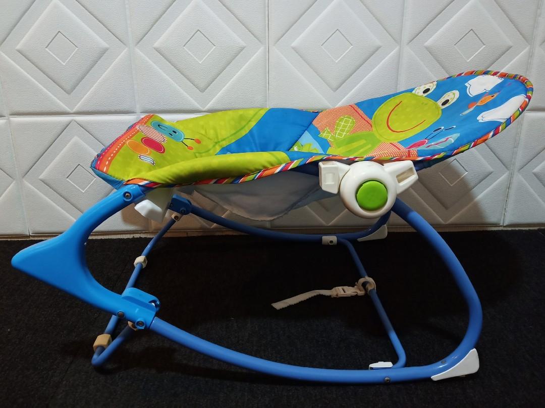 Baby Rocker (Fisher-Price), Babies & Kids, Going Out, Carriers & Slings ...