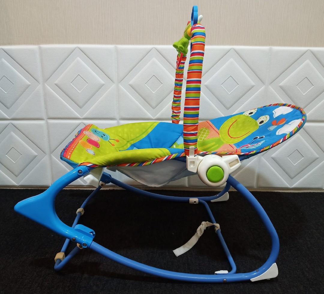 Baby Rocker (Fisher-Price), Babies & Kids, Going Out, Carriers & Slings ...