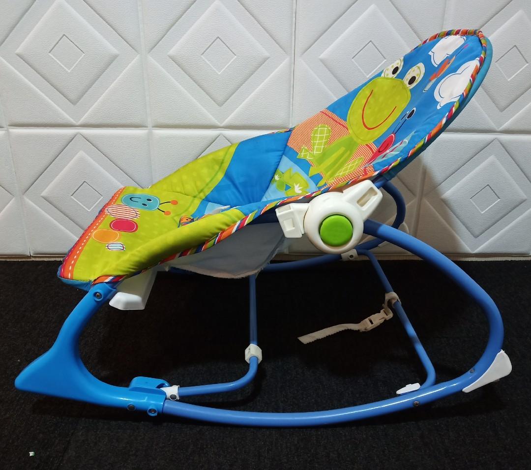 Baby Rocker (Fisher-Price), Babies & Kids, Going Out, Carriers & Slings ...