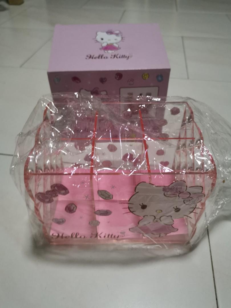 Hello Kitty Diamond Organizer w/divider, Women's Fashion, Watches ...